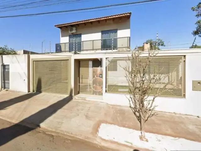 Casa / Sobrado para Venda em Arapongas/PR Centro 2 Quartos