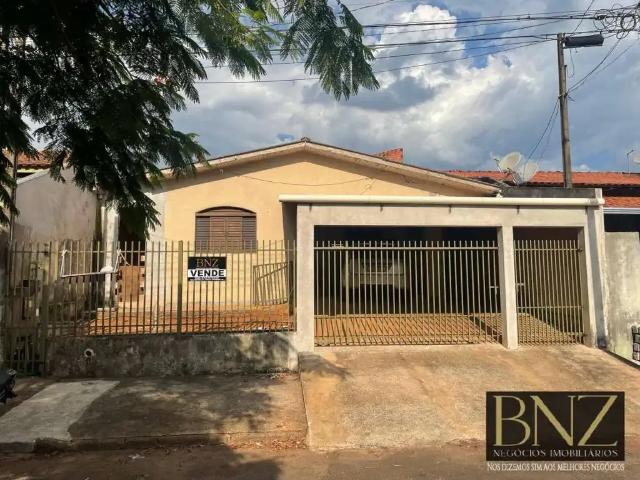 Casa / Sobrado para Venda em Arapongas/PR Jardim Colúmbia I 3 Quartos