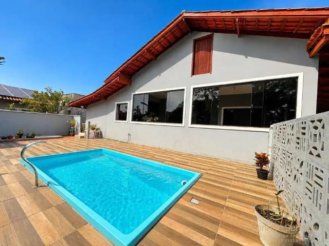 Casa / Sobrado para Venda em Araquari/SC Itapocu 3 Quartos