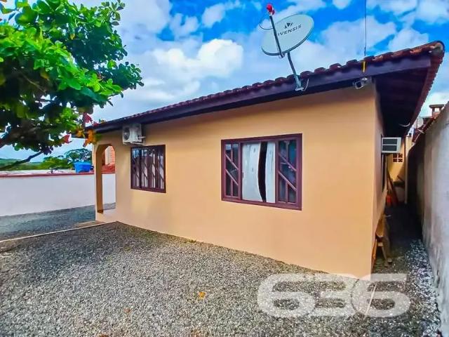 Casa / Sobrado para Venda em Araquari/SC Itinga 4 Quartos