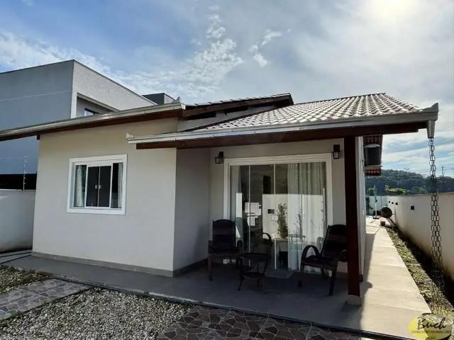 Casa / Sobrado para Venda em Araquari/SC Itinga 3 Quartos