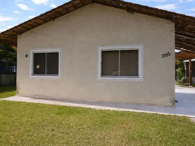 Casa / Sobrado para Venda em Araquari/SC Itinga 3 Quartos