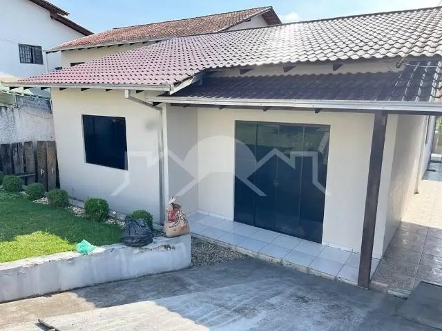 Casa / Sobrado para Venda em Araquari/SC Itinga 3 Quartos