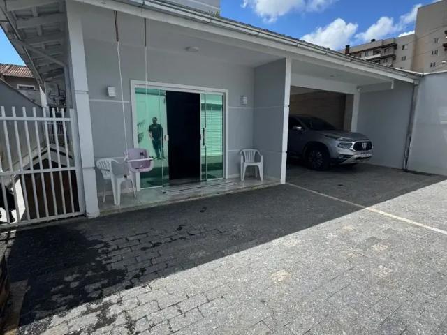Casa / Sobrado para Venda em Araquari/SC Itinga 3 Quartos