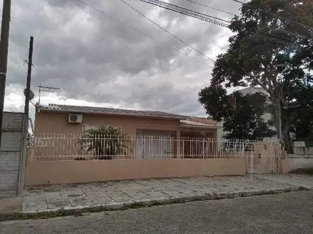 Casa / Sobrado para Venda em Araranguá/SC Urussanguinha 3 Quartos