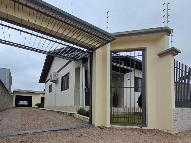 Casa / Sobrado para Venda em Araranguá/SC Caverazinho 3 Quartos