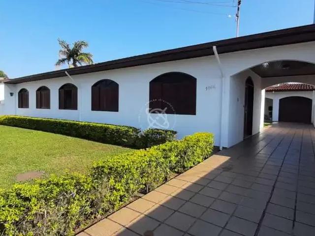 Casa / Sobrado para Venda em Araranguá/SC Centro 4 Quartos