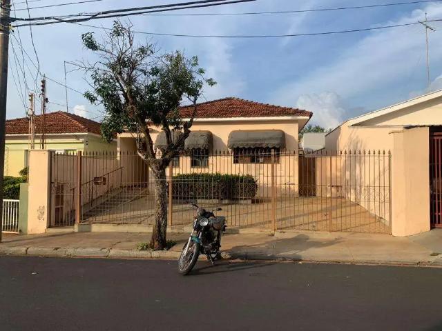 Casa / Sobrado para Venda em Araraquara/SP Centro 2 Quartos