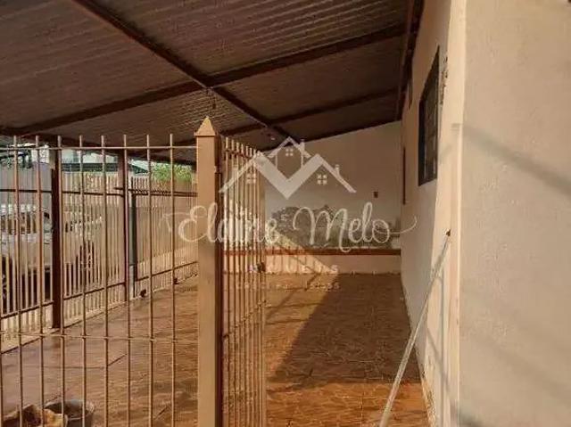 Casa / Sobrado para Venda em Araraquara/SP Centro 2 Quartos
