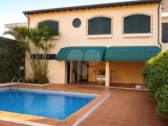 Casa / Sobrado para Venda em Araraquara/SP Centro 2 Quartos