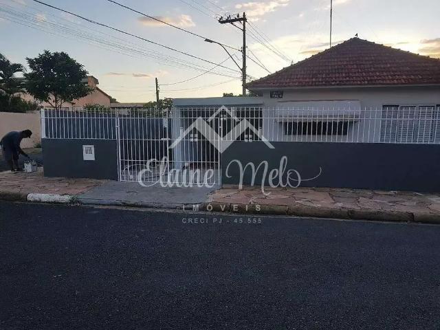 Casa / Sobrado para Venda em Araraquara/SP Centro 3 Quartos