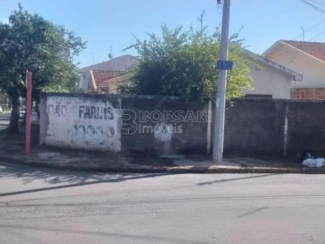 Casa / Sobrado para Venda em Araraquara/SP Centro 3 Quartos