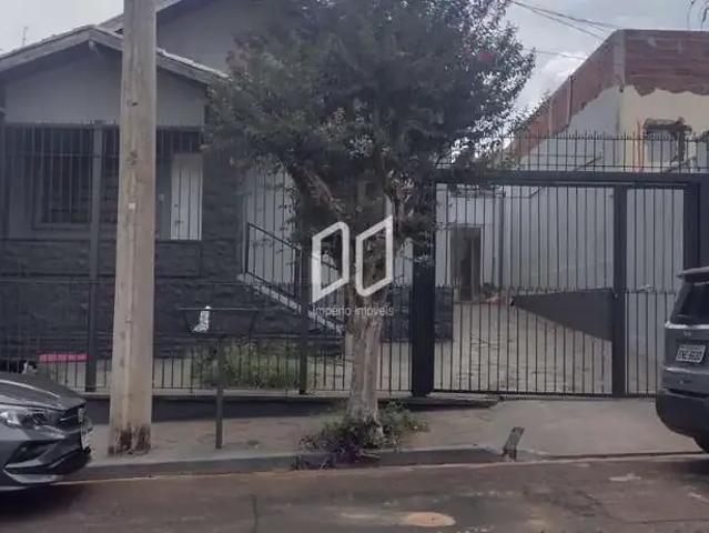 Casa / Sobrado para Venda em Araraquara/SP Centro 3 Quartos