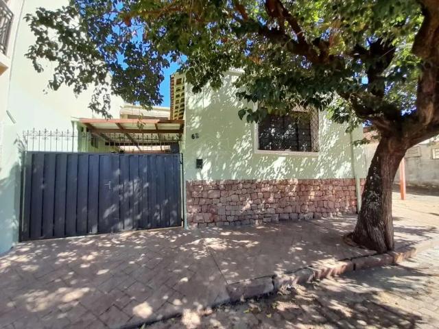 Casa / Sobrado para Venda em Araraquara/SP Centro 3 Quartos