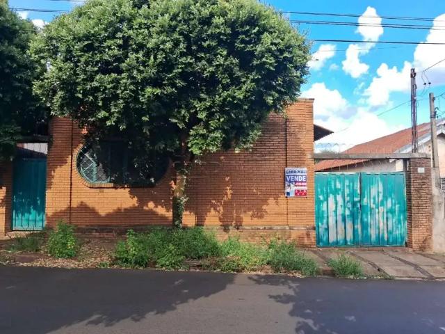 Casa / Sobrado para Venda em Araraquara/SP Centro 3 Quartos
