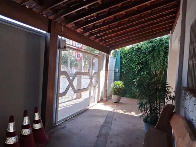 Casa / Sobrado para Venda em Araraquara/SP Centro 3 Quartos