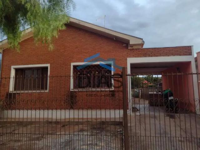 Casa / Sobrado para Venda em Araraquara/SP Centro 3 Quartos