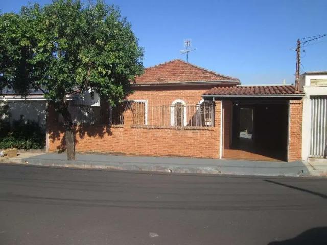 Casa / Sobrado para Venda em Araraquara/SP Centro 3 Quartos