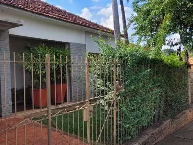 Casa / Sobrado para Venda em Araraquara/SP Centro 3 Quartos
