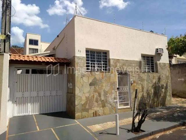 Casa / Sobrado para Venda em Araraquara/SP Centro 3 Quartos