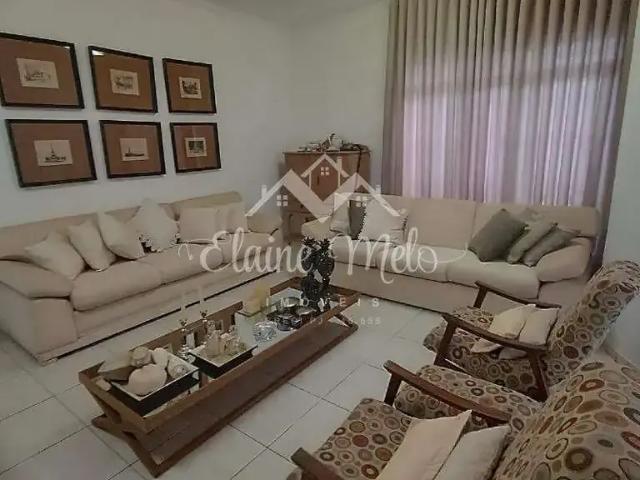 Casa / Sobrado para Venda em Araraquara/SP Centro 4 Quartos