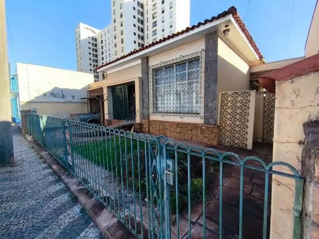 Casa / Sobrado para Venda em Araraquara/SP Centro 4 Quartos