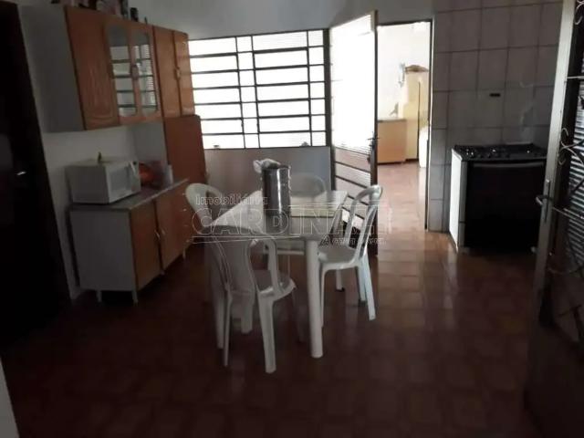 Casa / Sobrado para Venda em Araraquara/SP Centro 4 Quartos