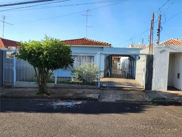 Casa / Sobrado para Venda em Araraquara/SP Centro 4 Quartos