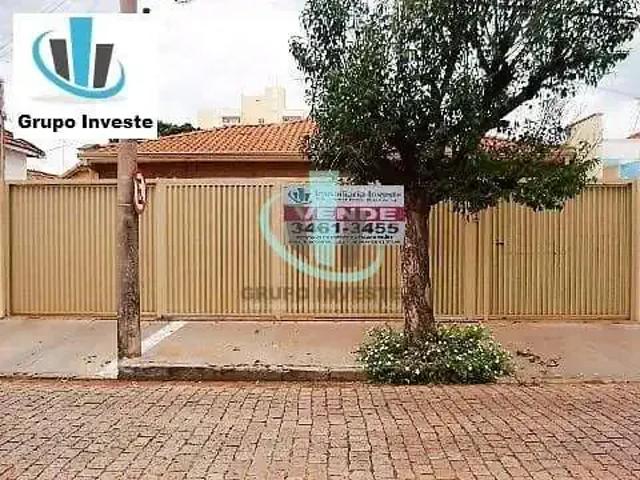 Casa / Sobrado para Venda em Araraquara/SP Centro 4 Quartos