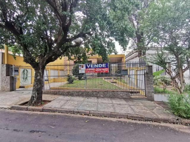 Casa / Sobrado para Venda em Araraquara/SP Centro 4 Quartos