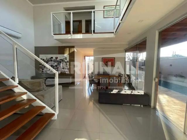 Casa / Sobrado para Venda em Araraquara/SP Cidade Jardim 3 Quartos