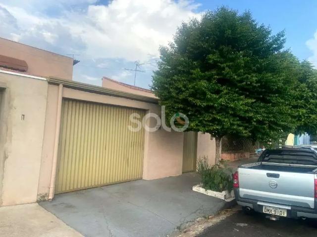 Casa / Sobrado para Venda em Araraquara/SP Doutor Tancredo de Almeida Neves 3 Quartos
