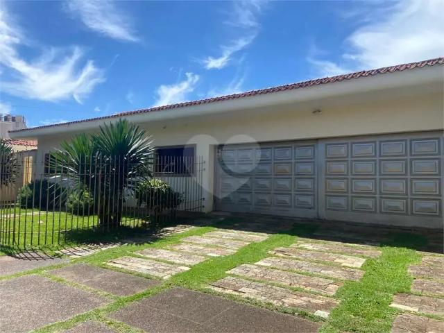 Casa / Sobrado para Venda em Araraquara/SP Fonte Luminosa 3 Quartos
