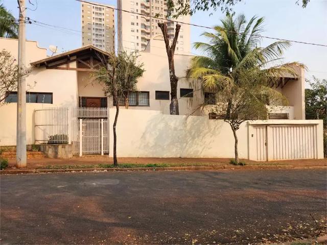 Casa / Sobrado para Venda em Araraquara/SP Jardim Morumbi 3 Quartos