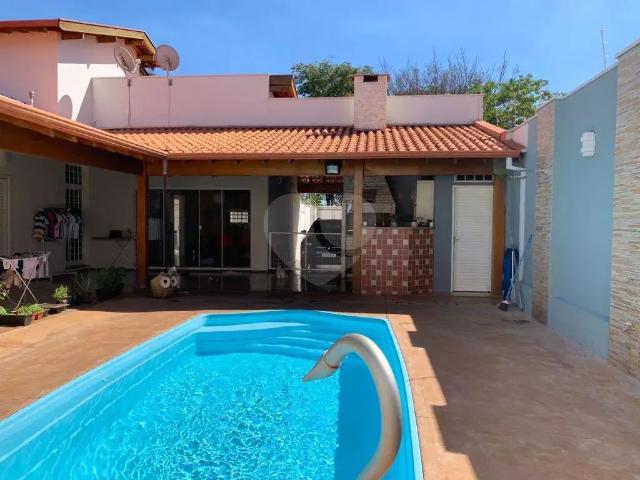 Casa / Sobrado para Venda em Araraquara/SP Jardim Morumbi 3 Quartos