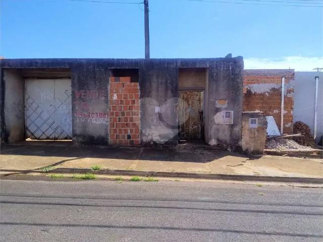 Casa / Sobrado para Venda em Araraquara/SP Jardim Adalberto Frederico de Oliveira Roxo I 2 Quartos