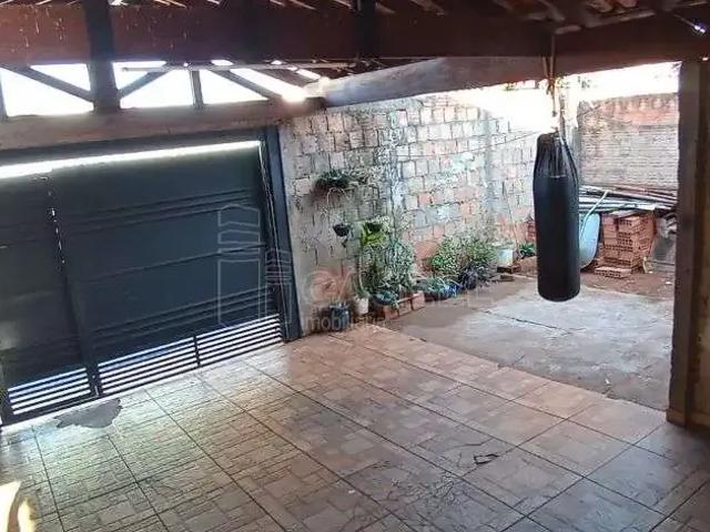 Casa / Sobrado para Venda em Araraquara/SP Jardim Adalberto Frederico de Oliveira Roxo II 2 Quartos