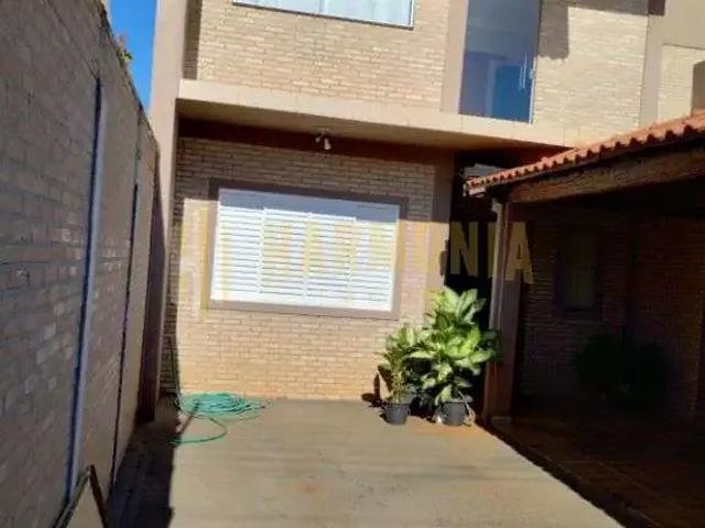 Casa / Sobrado para Venda em Araraquara/SP Jardim Aranga 3 Quartos