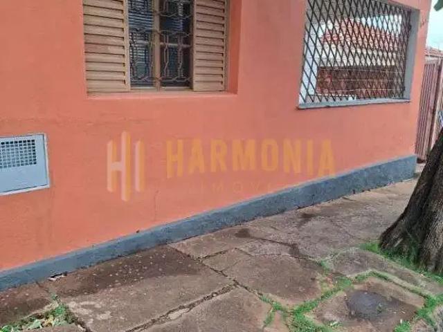Casa / Sobrado para Venda em Araraquara/SP Jardim Ártico 3 Quartos