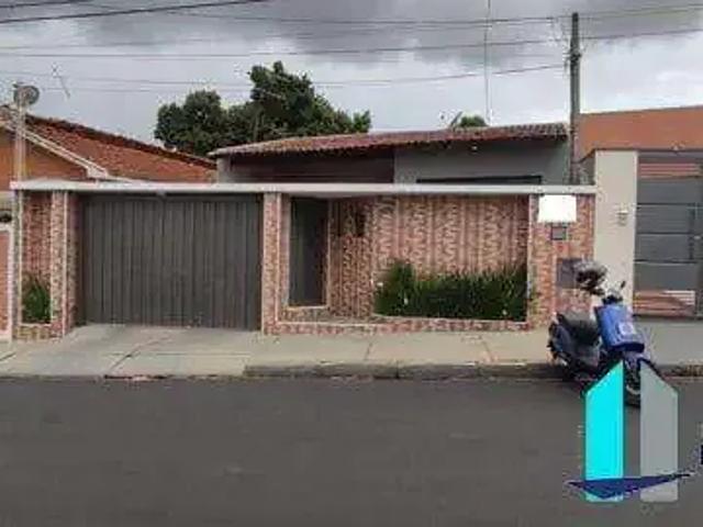 Casa / Sobrado para Venda em Araraquara/SP Jardim Ártico 3 Quartos
