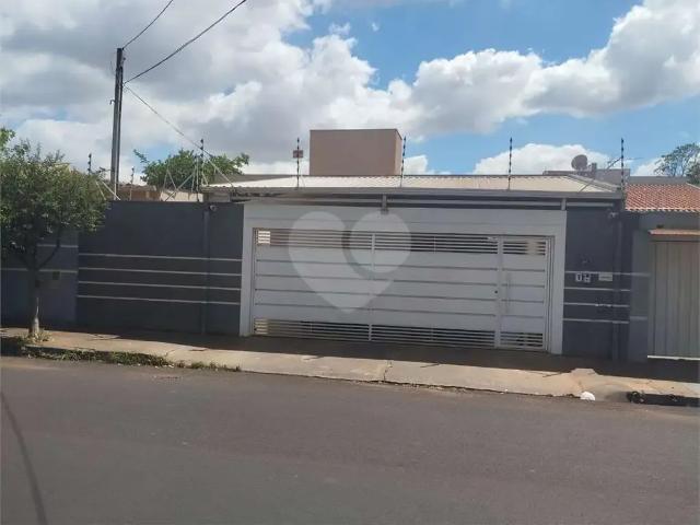 Casa / Sobrado para Venda em Araraquara/SP Jardim Botânico 3 Quartos