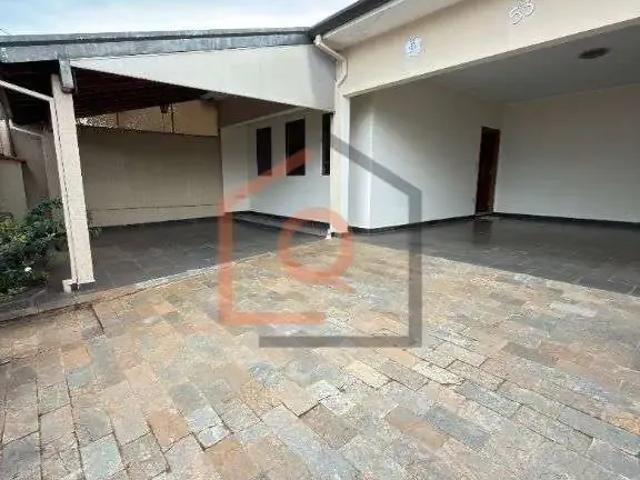 Casa / Sobrado para Venda em Araraquara/SP Jardim Brasil Vila Xavier 3 Quartos