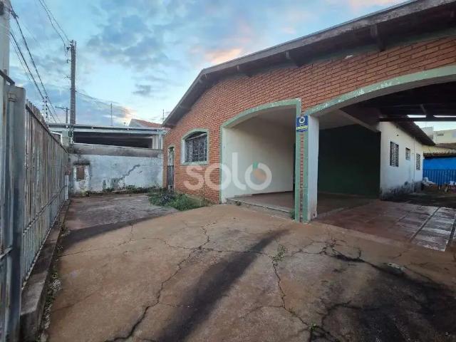 Casa / Sobrado para Venda em Araraquara/SP Jardim Brasil Vila Xavier 3 Quartos