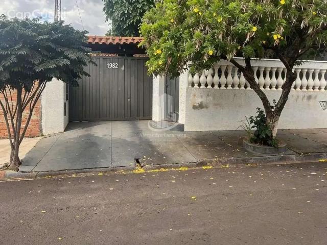 Casa / Sobrado para Venda em Araraquara/SP Jardim das Estações Vila Xavier 2 Quartos