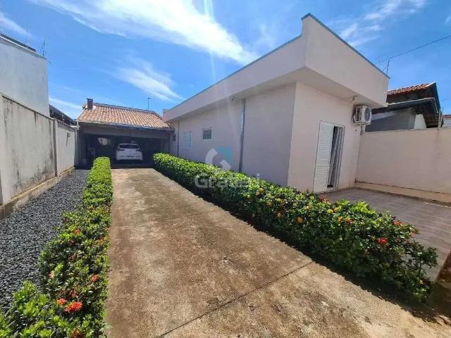 Casa / Sobrado para Venda em Araraquara/SP Jardim das Estações Vila Xavier 3 Quartos