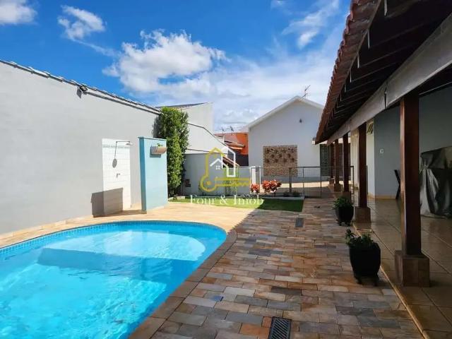 Casa / Sobrado para Venda em Araraquara/SP Jardim do Carmo 3 Quartos