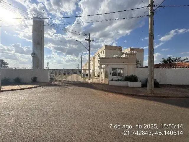 Casa / Sobrado para Venda em Araraquara/SP Jardim dos Oitis 2 Quartos