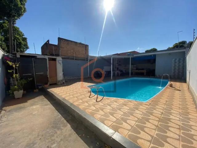 Casa / Sobrado para Venda em Araraquara/SP Jardim dos Oitis 3 Quartos