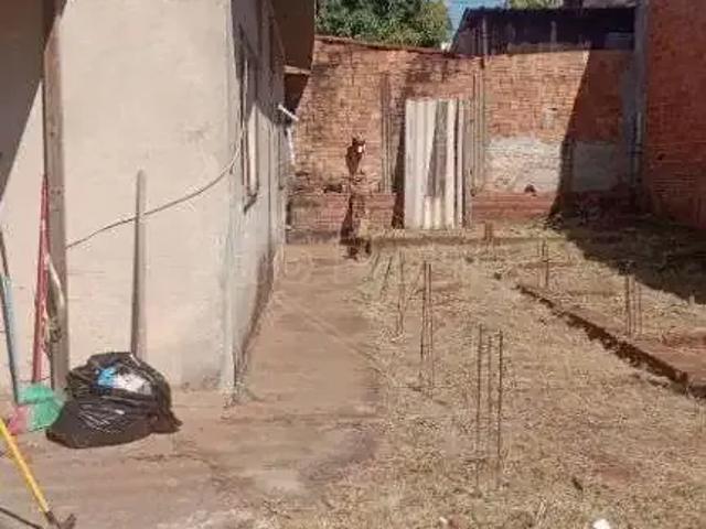 Casa / Sobrado para Venda em Araraquara/SP Jardim Esmeralda 1 Quartos