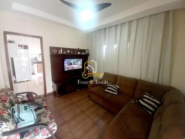 Casa / Sobrado para Venda em Araraquara/SP Jardim Floridiana Vila Xavier 4 Quartos